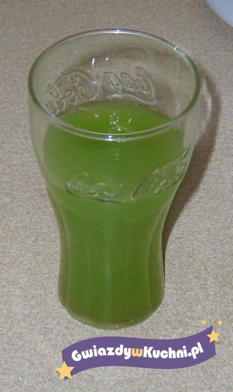 Przepis na Napój wiśniowy - Gwiazdy w kuchni