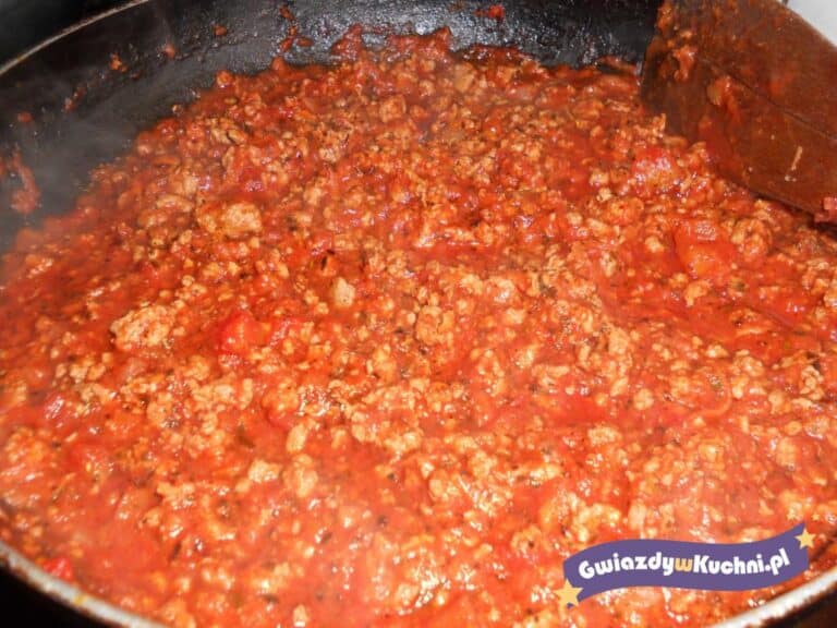 Przepis na Sos bolognese - Gwiazdy w kuchni
